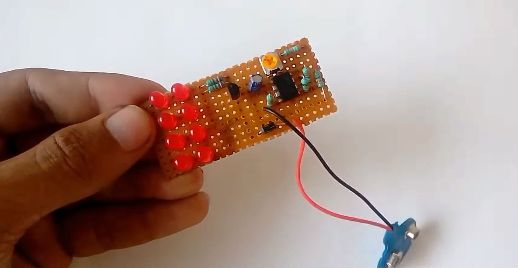 How To Make a Breathing LED Circuit Using LM358 Op-Amp IC | DIY