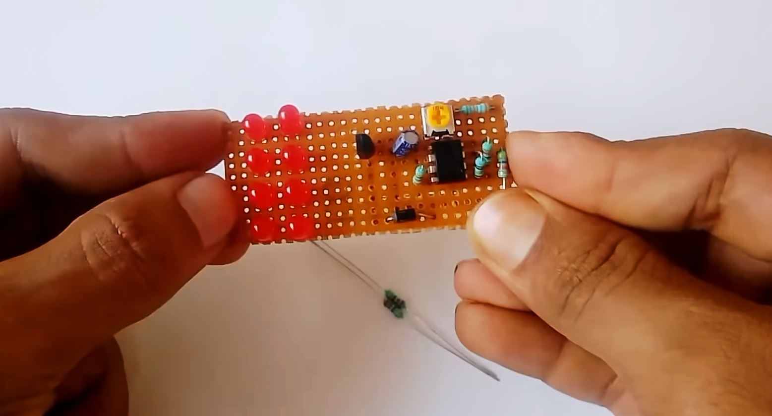 How To Make a Breathing LED Circuit Using LM358 Op-Amp IC | DIY